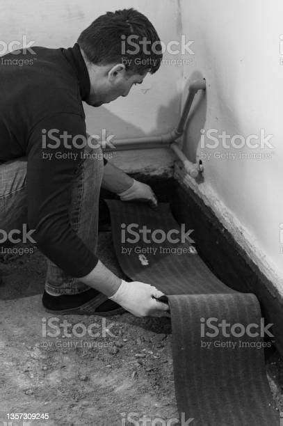 습기방지를 위한 방수 측정 및 절단 지붕 테이프를 위한 재료 가리기에 대한 스톡 사진 및 기타 이미지 가리기 개발 건설 산업 Istock