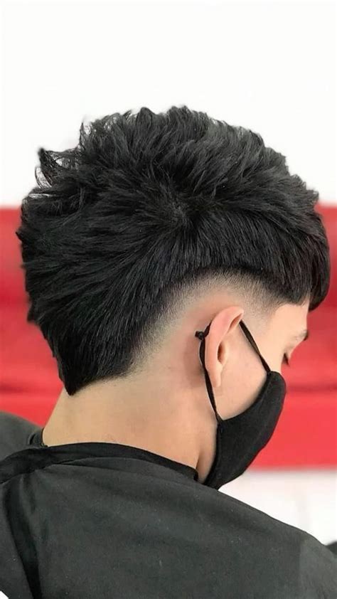 Pin By Dayla On Pins Creados Por Ti Mens Haircuts Fade Men Haircut
