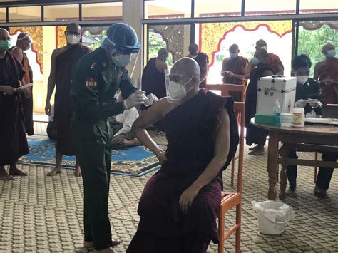 နိုင်ငံတော်ပရိယတ္တိသာသနာ့တက္ကသိုလ်၌ သံဃာတော်များနှင့် သာသနာ့နွယ်ဝင် သီလရှင်များ အား ကိုဗစ် ၁၉