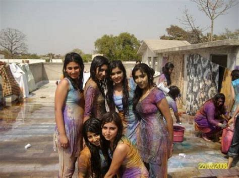 Worlds Beautiful Girlz Desi Girls Playing Holi Pictures