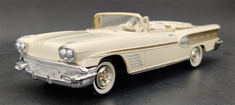 Amt 1958 Pontiac Bonneville Convertible Promo Spotlight Hobbies
