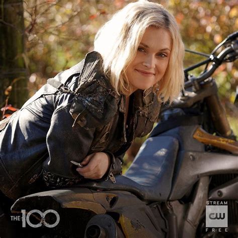Eliza Taylor As Clarke Griffin The 100 The 100 Characters Clarke