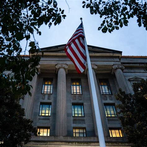 Devlin Barrett Page 3 The New York Times