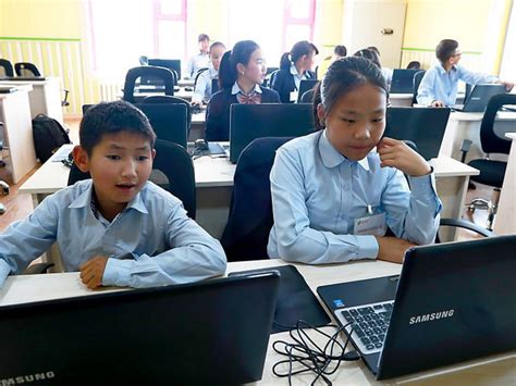 “Анхдугаар Үндсэн хуулийн мөн чанар агуулга ач холбогдол” сэдвээр улс орон даяар хичээл зааж байна