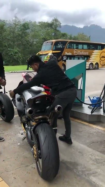 ducatikualalumpur panigalekingdom v4v4s2022 panigalev4 madanikualalumpur youtube