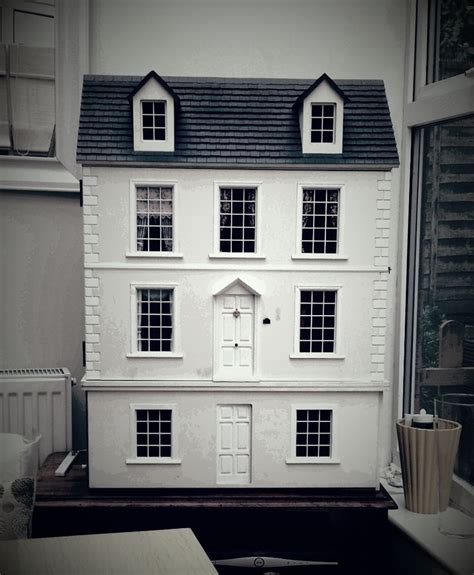 Victorian Dollhouse With White Exterior White Dollhouse Architecture