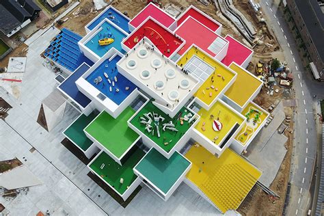 Lego House - Arquine