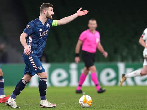 Media Shkodran Mustafi Blisko Salernitany