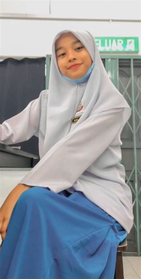 Pin By Krazix On Beauty In Uniform Army Police Doctor Pilot In