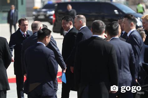 ФОТО Польшийн Ерөнхийлөгчийг Д Сүхбаатарын талбайд угтан авлаа