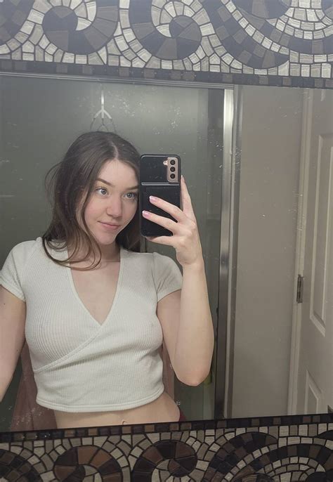 Felt Kinda Cute Here Scrolller