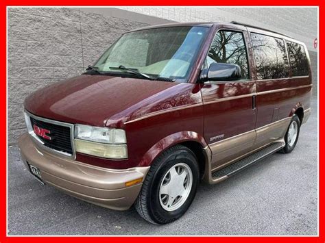 Used 2002 Gmc G2500 Savana 34 Ton Van V8 Ratings Values Reviews And Awards