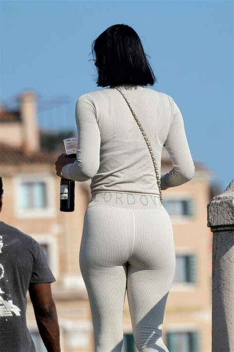 Eniko Parrish Out With Friends In Venice 05102022 Hawtcelebs