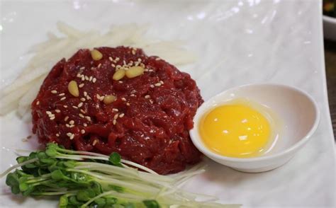 육회 꿈 해몽의 6가지 의미 보는 나오는 사는 먹는 상하는 대접하는 받는 꿈 지식 코리아