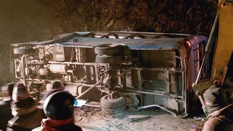 Nepal 17 Killed 15 Injured In Bus Accident World News Hindustan Times