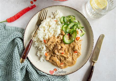 Hete Kip Met Ketjap En Pindakaas