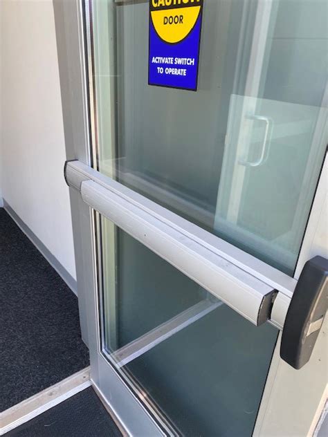 Kawneer EL Rim Exit Device Electric Latch Retraction Device For A Door Clear