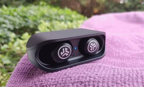 JLab GO Air Review True Wireless With Integrated Charge Cable Gadget Explained Reviews Gadgets