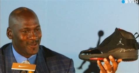 마이클 조던 1위 농구화 벗은 충격적 사연