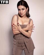 Avneet Kaur Nude Aznude