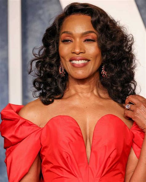 Angela Bassett Net Worth Age Height Career And Personal Life
