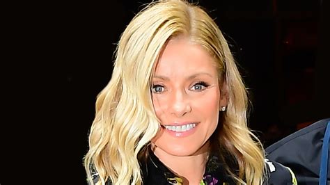 See Kelly Ripas Sexiest Bikini Photos Ever As The Ageless Live Host