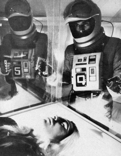 Space 1999 1975 Tumbex