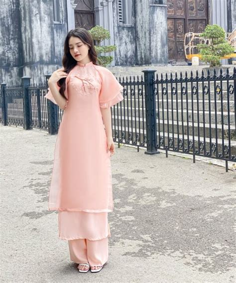 Những Mẫu Áo Dài 4 Tà Nổi Bật Nhất Trong Năm 2023 Bạn Không Thể Bỏ Qua