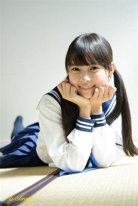 健康診断しているjcがエッチなパンチラの写真集め 可愛い校生