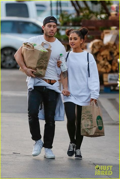 Ariana Grande And Boyfriend Ricky Alvarez Hold Hands While Grocery
