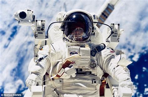 Sex In Space Astronauts Embarking On Long Voyages Should Have Access