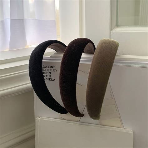 아뜨랑스 1000장 돌파 글로시한 벨벳 소재의 데일리 머리띠 헤어밴드 Ac5694