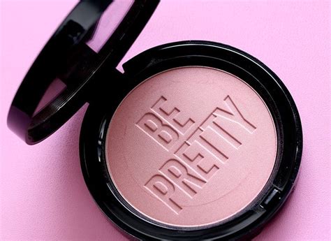 Bobbi Brown Antigua Illuminating Bronzing Powder Bronzing Powder