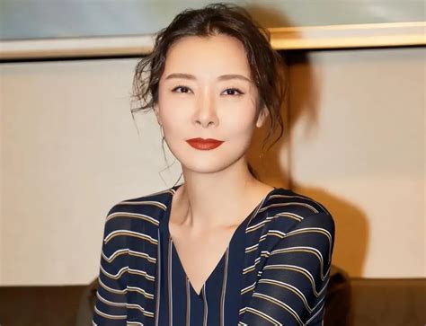 从18岁开始男人不断，半百了还没玩够， 人间尤物”柯蓝的现形记 知乎