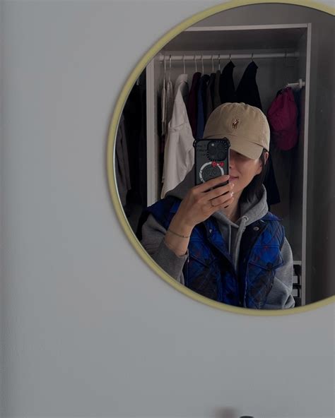 플레이트라벨 Plate Label 어제 자주가던 식물가게에서 이끼가 너무 이쁘더라구요 생명 가득한 모습에 한참을 보다가 넌 우리집으로 가자 하면서 데리고 왔어요