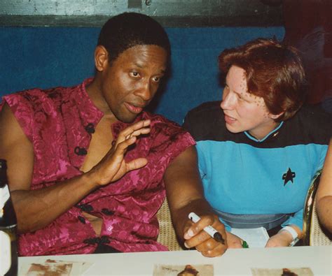 Tim Russ Ezris Kleine Welt