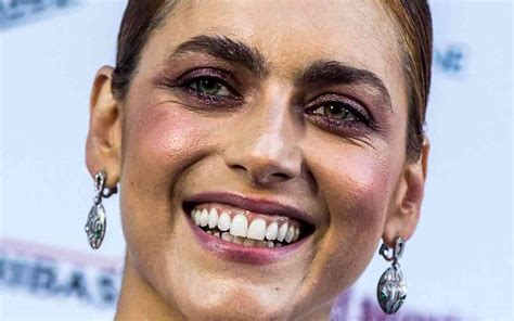 Miriam Leone Riflesso Galeotto Lei è Davvero Poco Vestita