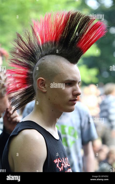 Punk Babe With Black Red Mohawk Stock Photo Alamy