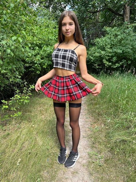 Пин от пользователя Nurİ Kulaksiz на доске Elmas в 2025 г Горячие наряды Худые девушки Наряды