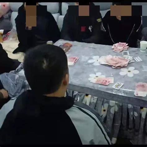 聚众赌博“斗牛牛” 拘留所里过大年！大关警方查获一起聚众赌博案违法木杆吉村