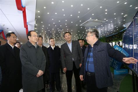 人民日报社社长杨振武调研韩都衣舍智汇蓝海