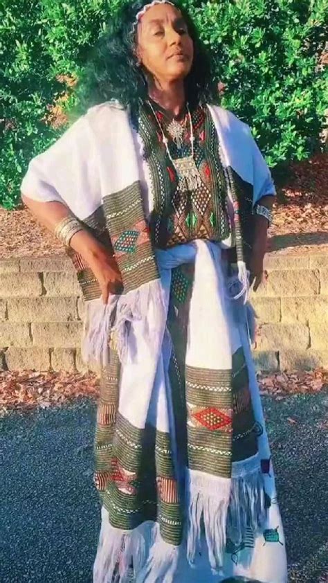 Wollo Amhara ወሎ አማራ Traditional Outfits Plaid Scarf Women