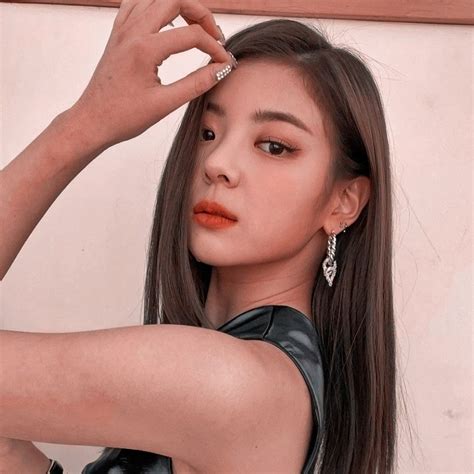 Itzy Lia Aesthetic Icons