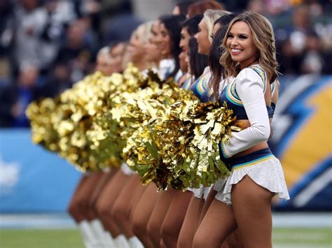 A Typical Game Day In The Life Of An Nfl Cheerleader Business Insider