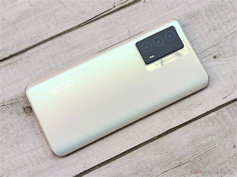 Vivo Iqoo Z Pictures Official Photos