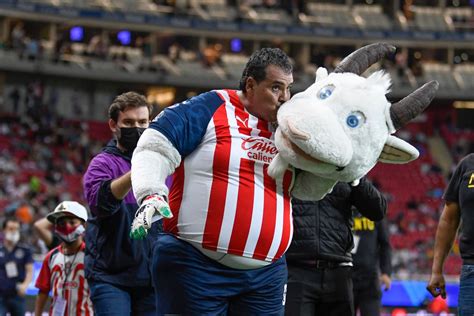 La Mascota Chiva Loca Dejará De Apoyar Al Equipo Tras 40 Años Y El Club