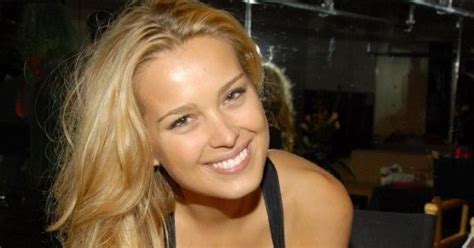 Best Hollywood Celebrity Cleavages 4 Desi Images