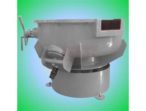 เครื่องขัดผิวโลหะแบบเขย่า มีสะพานแยกชิ้นงาน Vibratory Finishing Machine