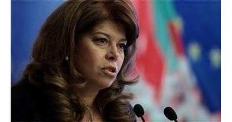 Невъзможно е БСП да преглътне Калфин за президент отсече Илияна Йотова