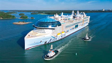 Самый большой круизный лайнер в мире Icon Of The Seas успешно завершил ходовые испытания